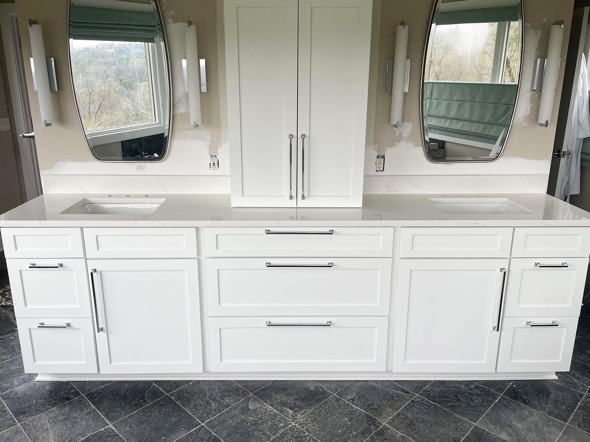 Granite countertops - Lux Granite of Seymour - Calacatta Splendor